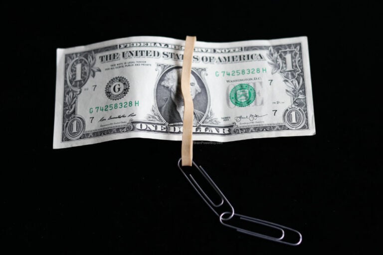 Linking Paper Clips with Rubber Band (Video + Pics)